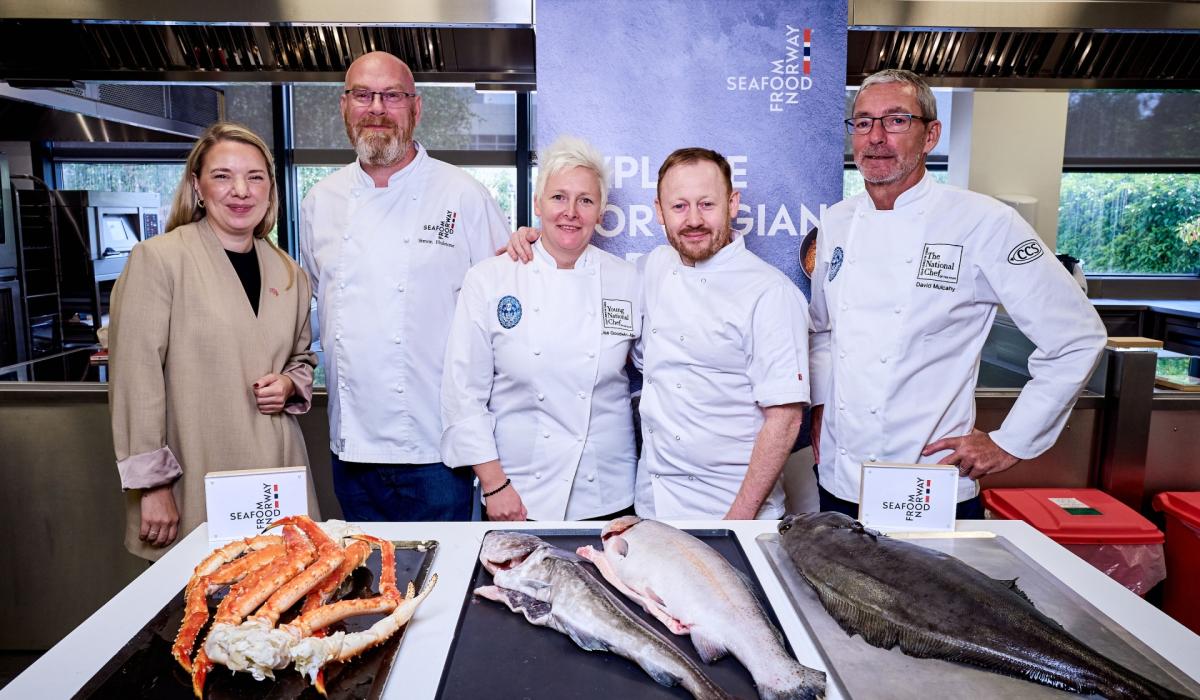 Celeb chef Simon serves up some tips for young stars of the future ...