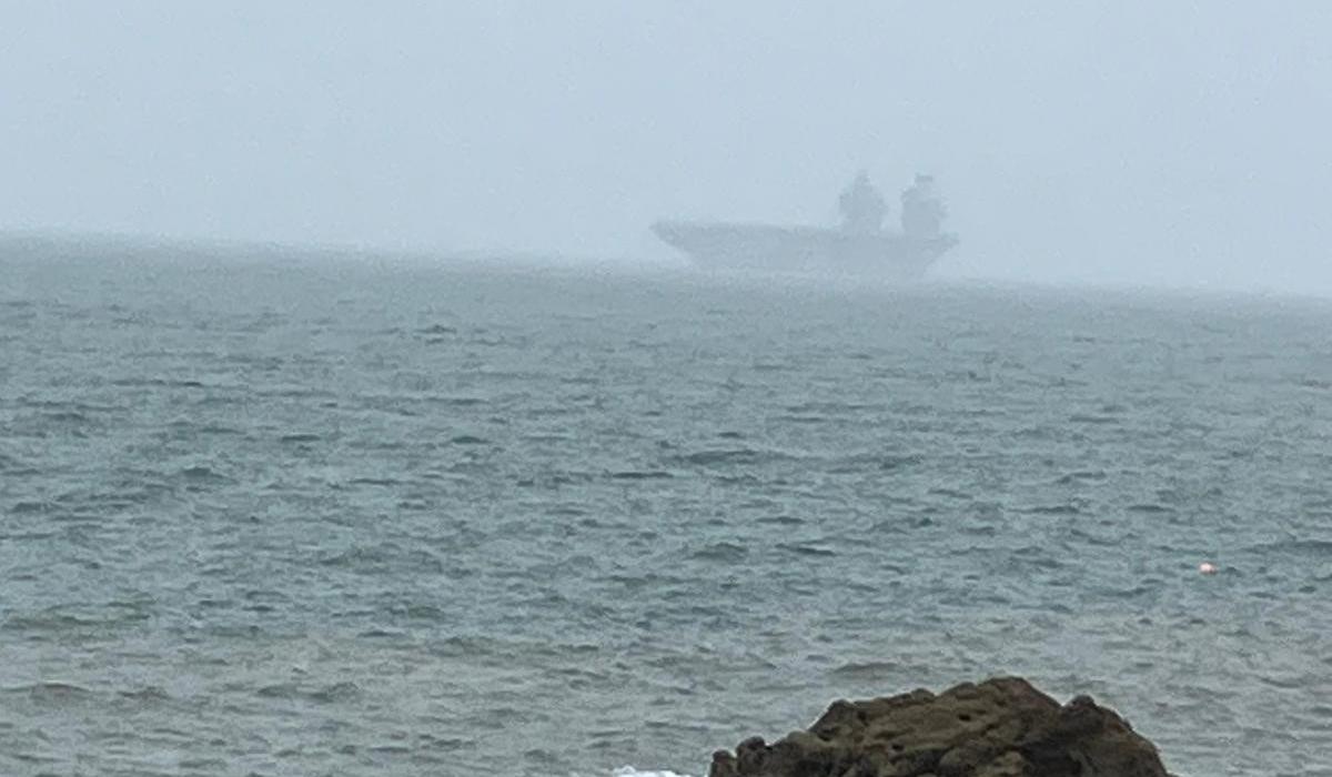 HMS Queen Elizabeth spotted off Brixham after helicopter exercise ends ...