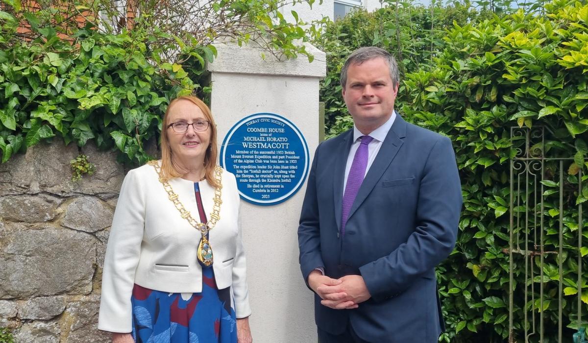 Torquay hero of Everest climb honoured with plaque - Torbay Today