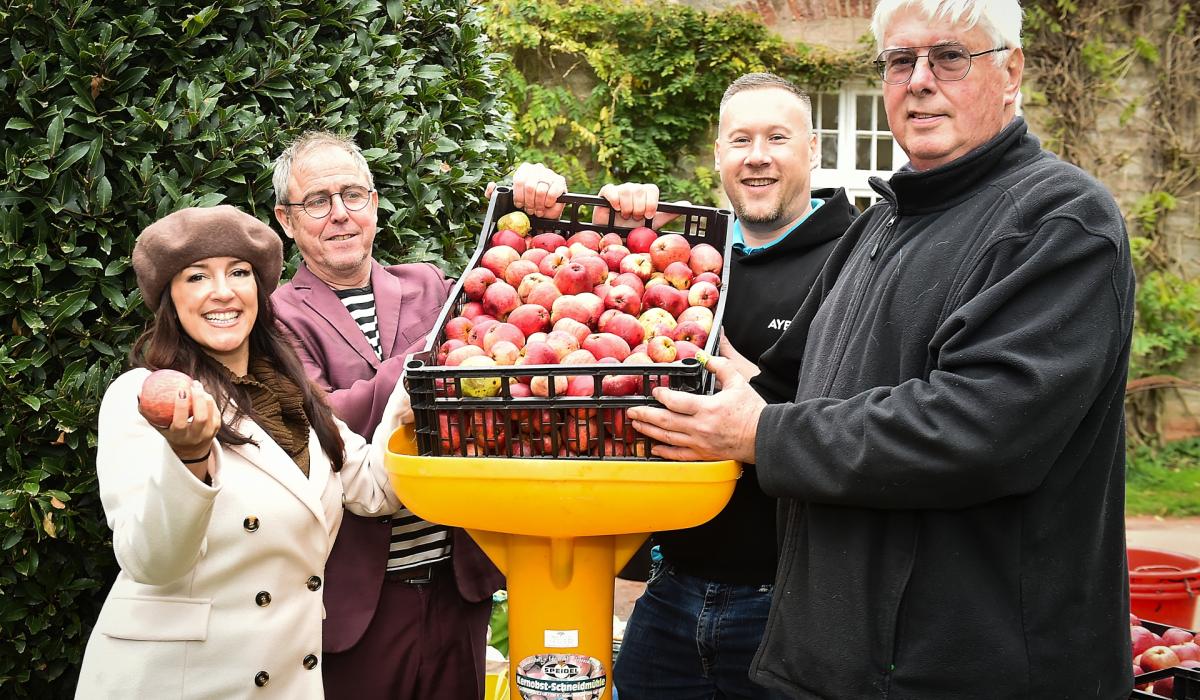 PICTURES: Torquay goes apple crazy as crowds flock to Cockington Court ...