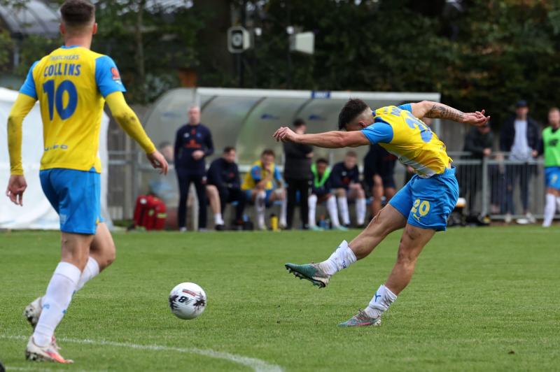 Hampton heap new misery on lightweight Gulls. - Torbay Today