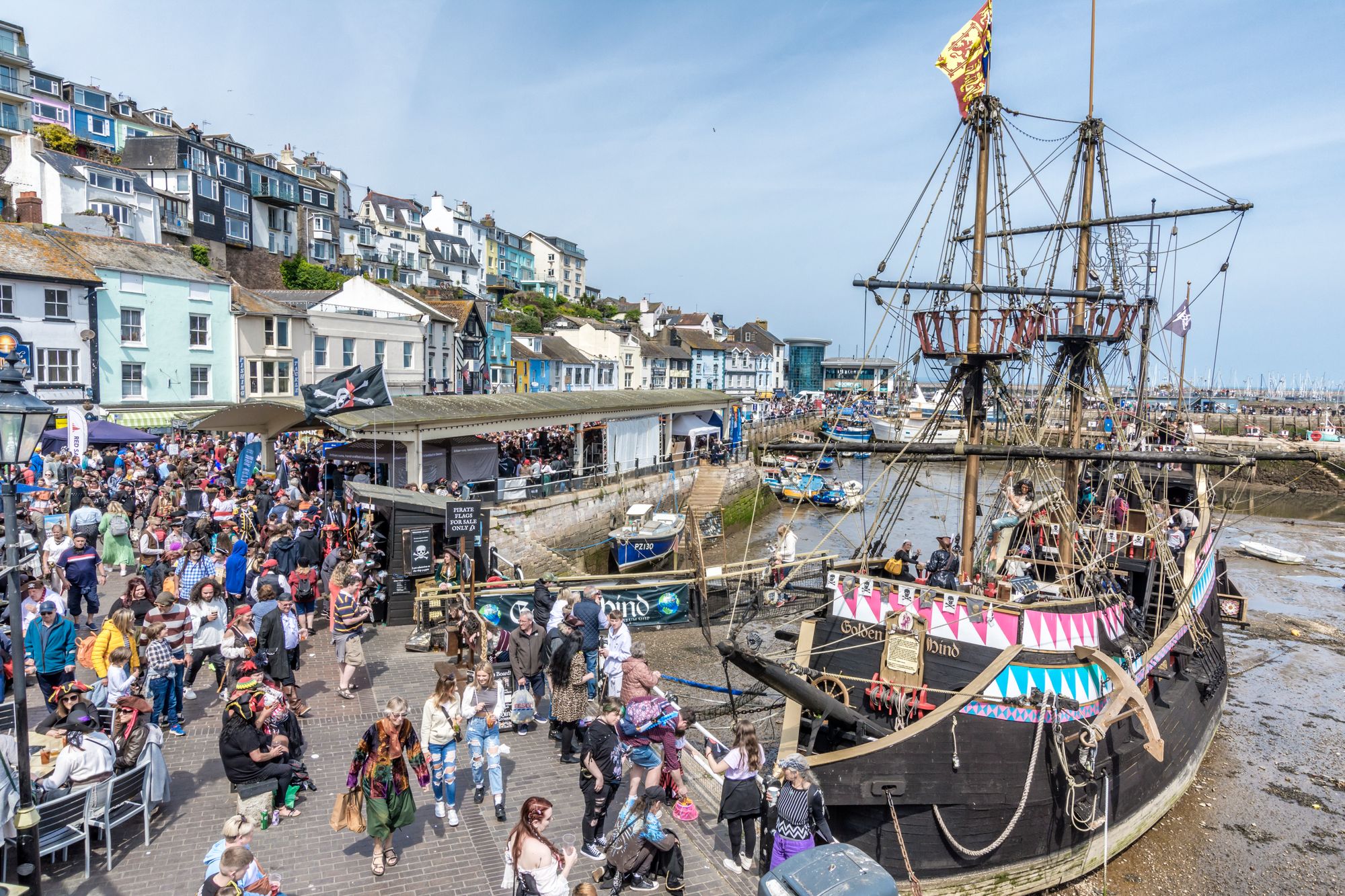 Skirmishes and shenanigans as thousands head for Brixham Pirate ...