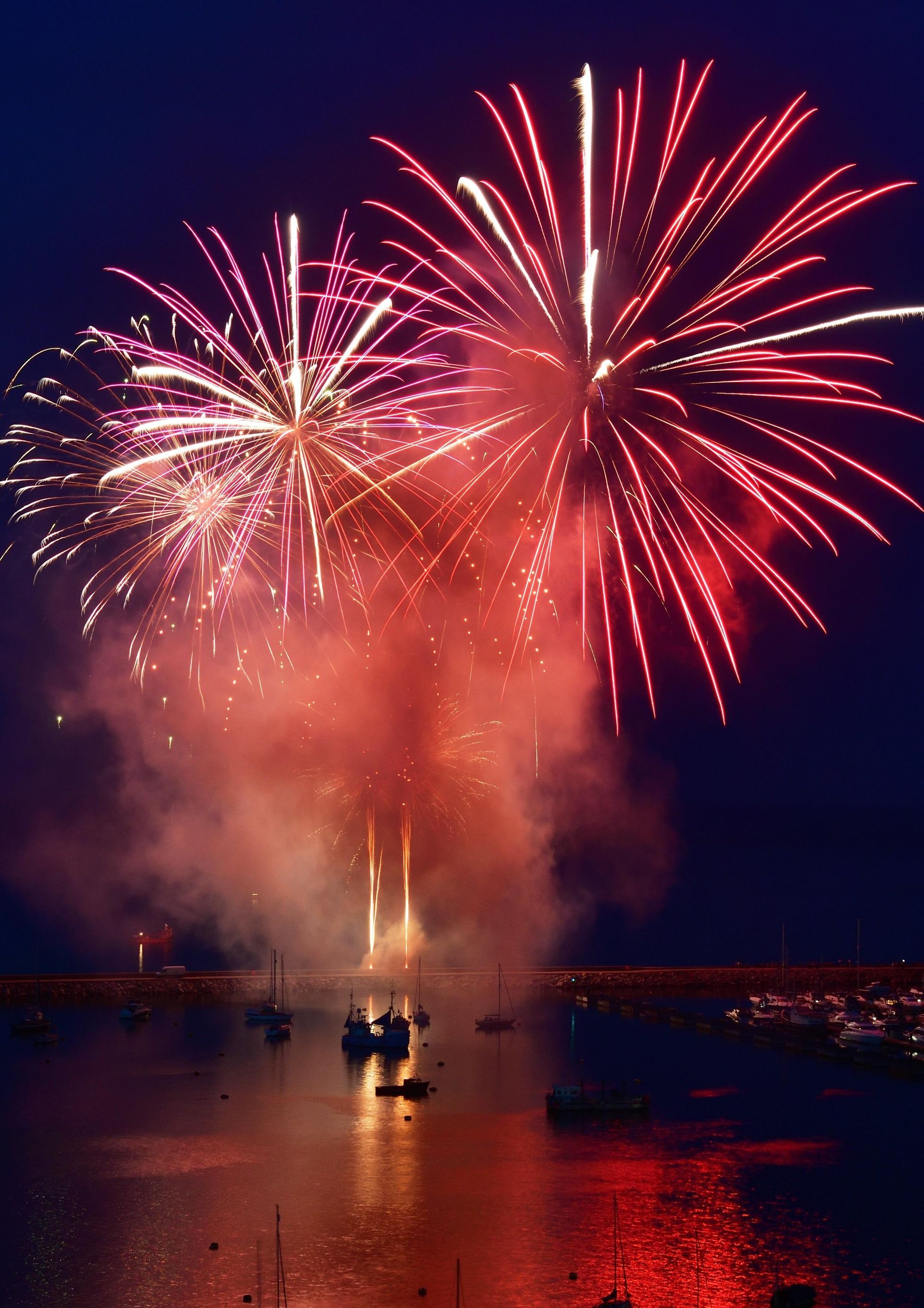 PICTURES: Torbay celebrates coronation with fireworks fit for a king ...